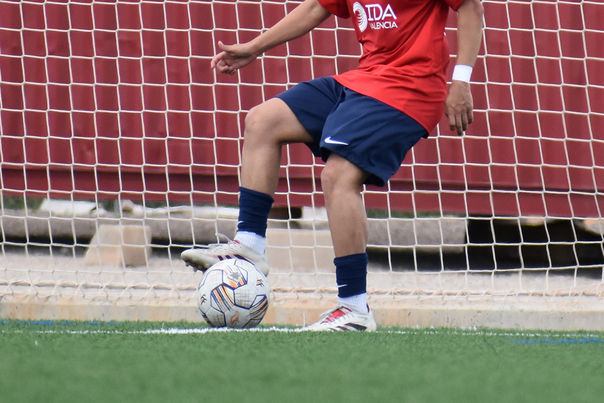 How to Train Your Weak Foot and Use It in Real Games - IDA Valencia