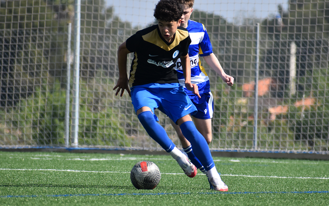 Difference Between Man-Marking and Zonal Defending - IDA Valencia