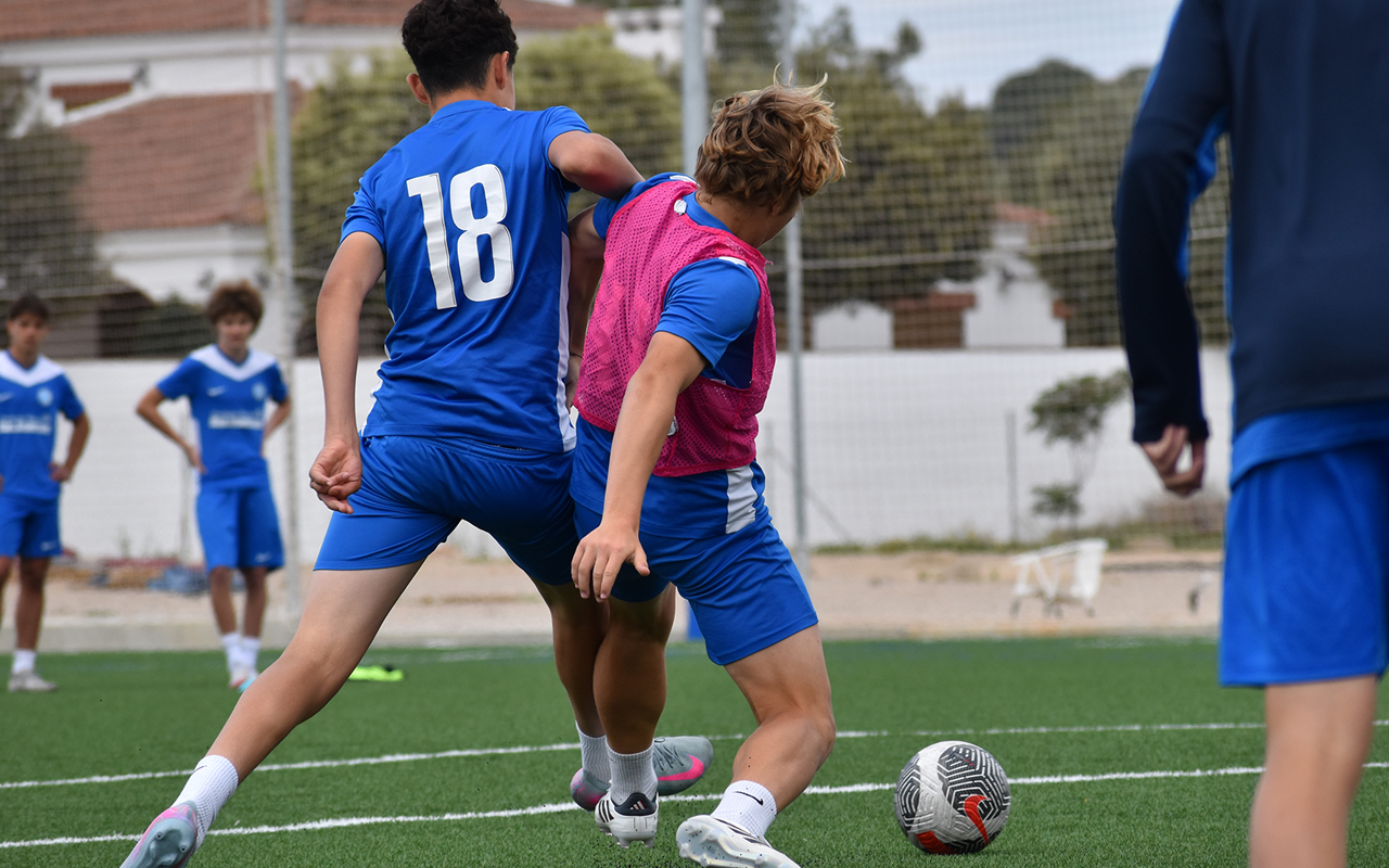 How to Play in a High Press System in Soccer - IDA Valencia